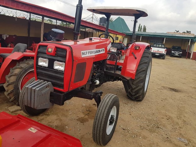 Massey Ferguson 435 Tractor for sale - Massey Ferguson 435